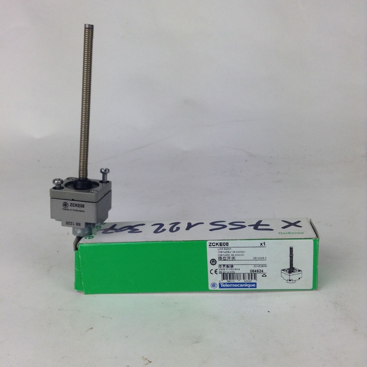 Telemecanique ZCKE08 Limit Switch Used Factory Packing