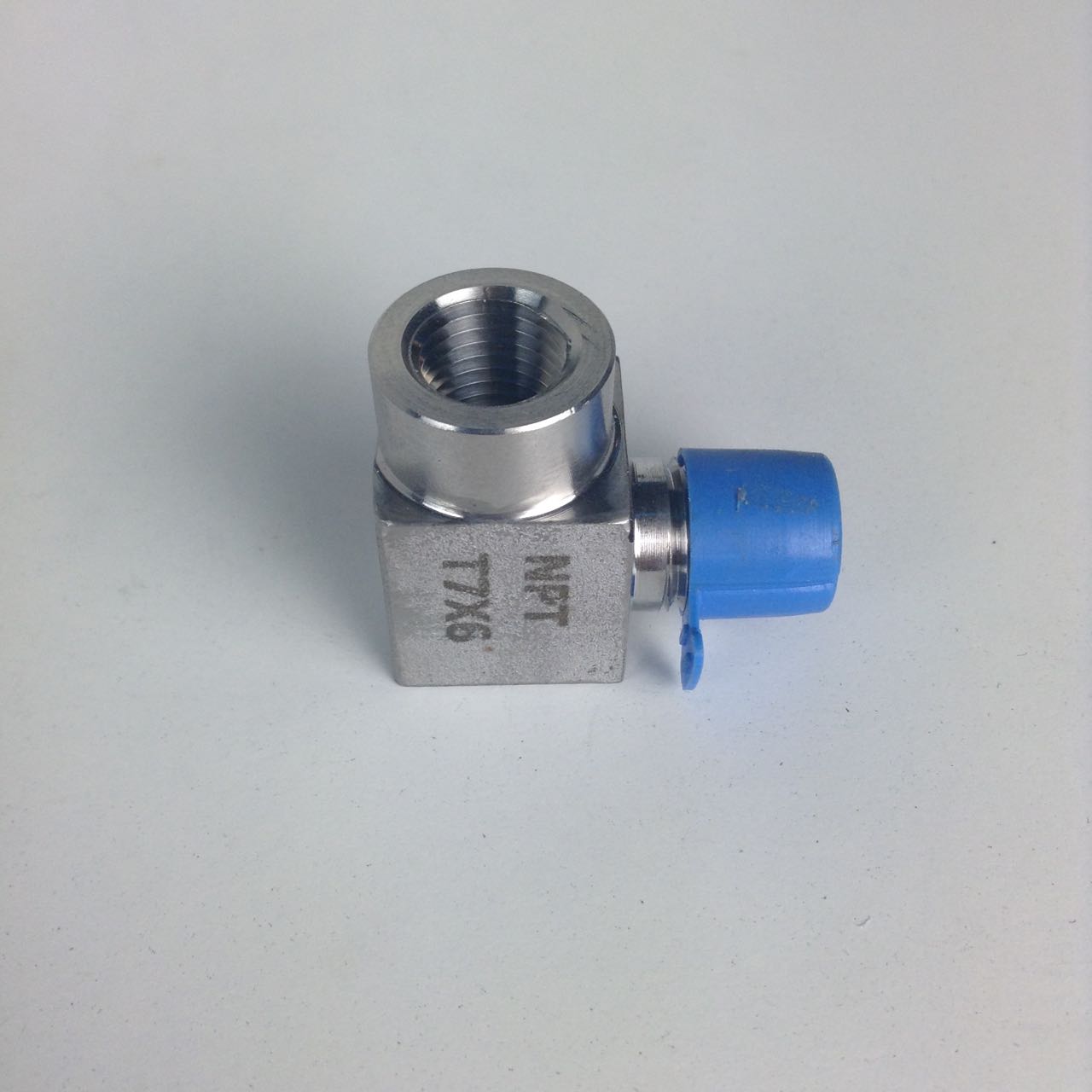 Custom Fittings MFE-5NT-04 | Maxodeals