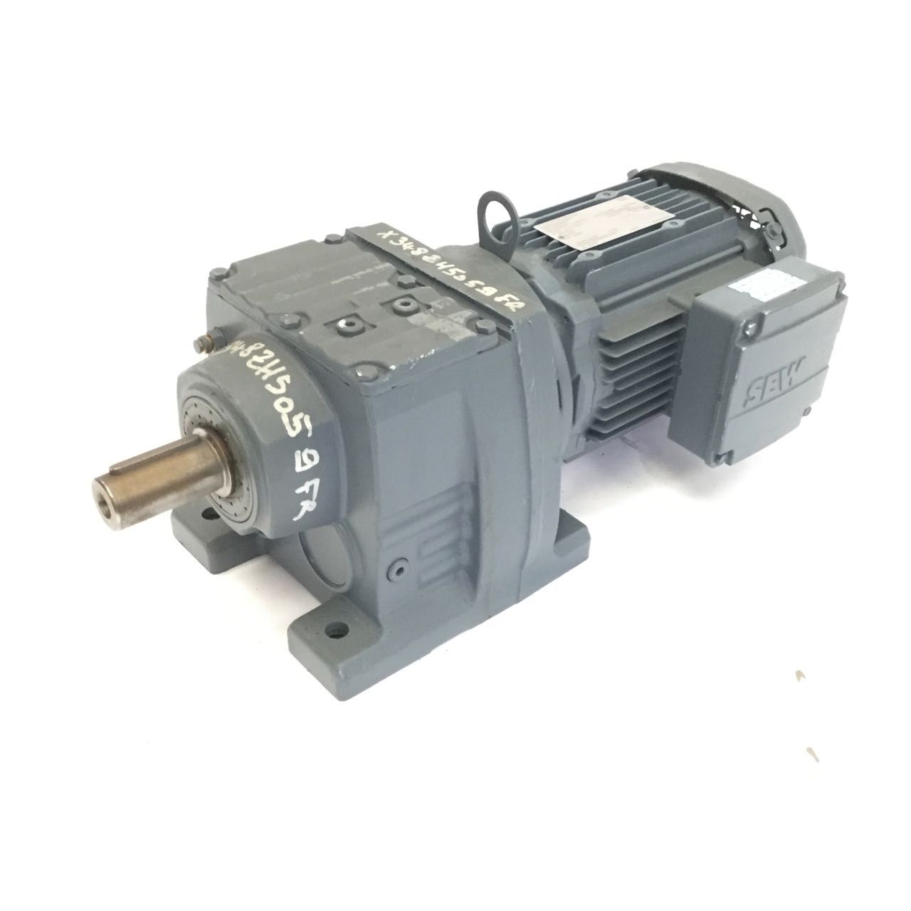 Sew Eurodrive R57/DRE80M4 Reducer 0.75kW i:106.58 New NMP