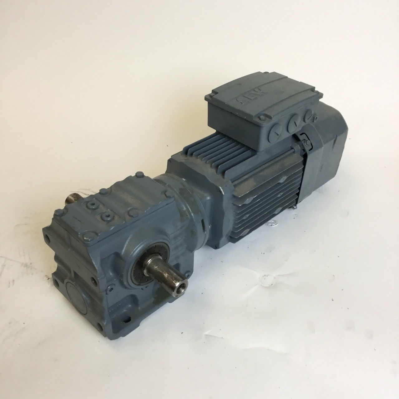 Sew S47/DRS80M4/BE2 1,1kW Getriebemotor Geared Motor 1500/131rpm i:11 ...