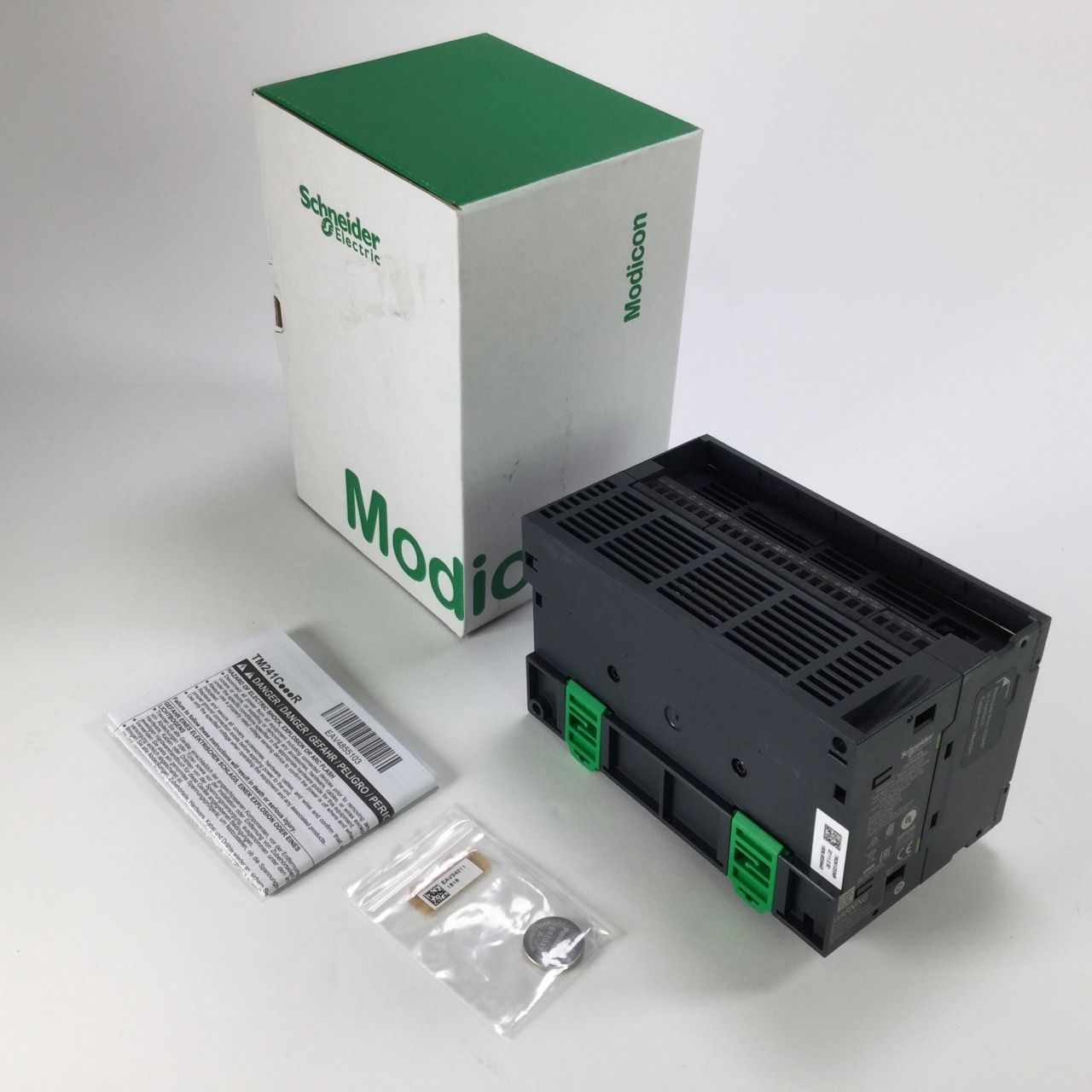 Schneider Electric TM241CE24R Logic controller Modicon M241 New NFP