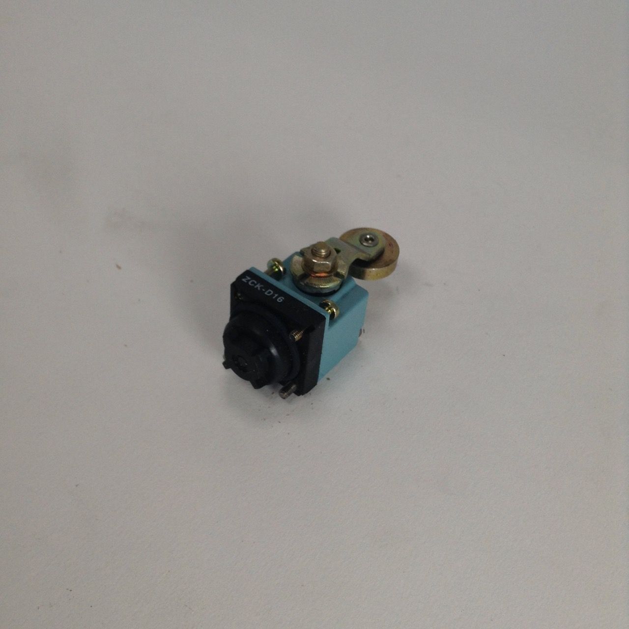 Telemecanique ZCK-D16 Positionschalter limit switch ZCK D16 064675 NEW NFP