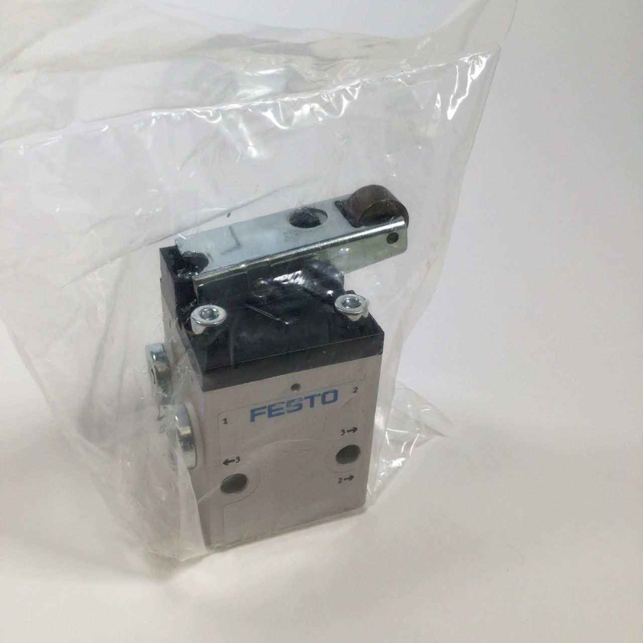 Festo RS-4-1/8 Roller Lever Valve 2949 JO43 3,5-8bar New NFP Sealed