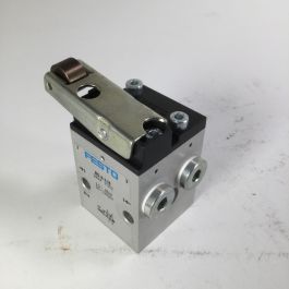 Festo RS-4-1/8 Roller Lever Valve Rollenhebel ventil 2949 V302 New NMP