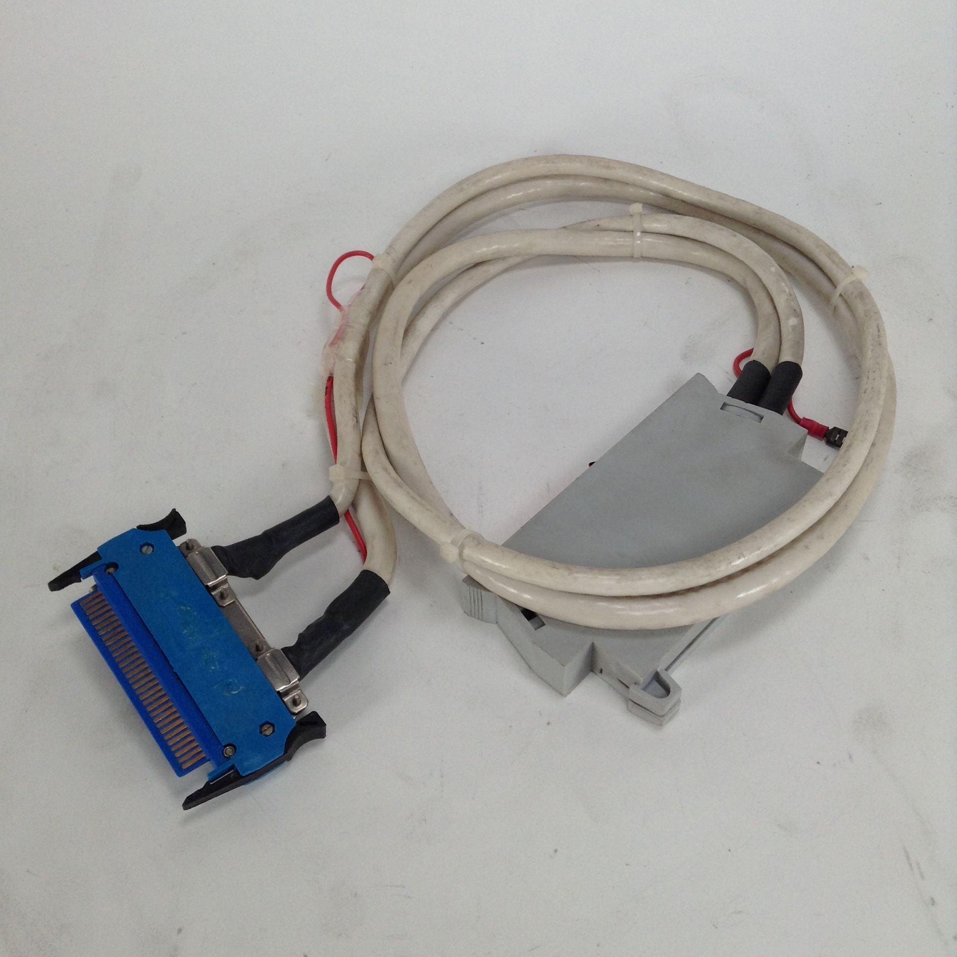 Telemecanique SG2CBL0601 | Maxodeals