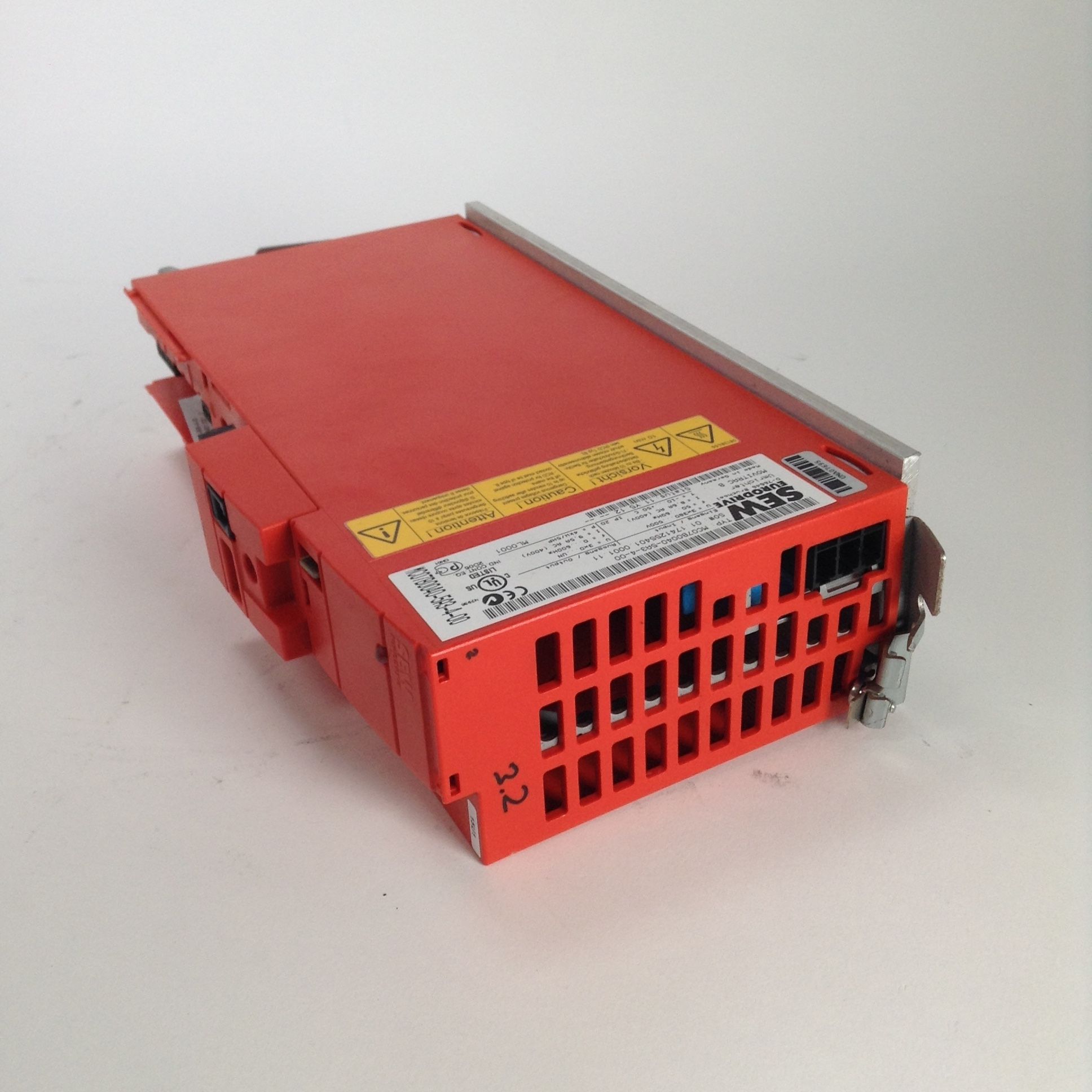 Sew Eurodrive MC07B0040-5A3-4-00 Umrichter Movitrac B MC07B0040 Used UMP