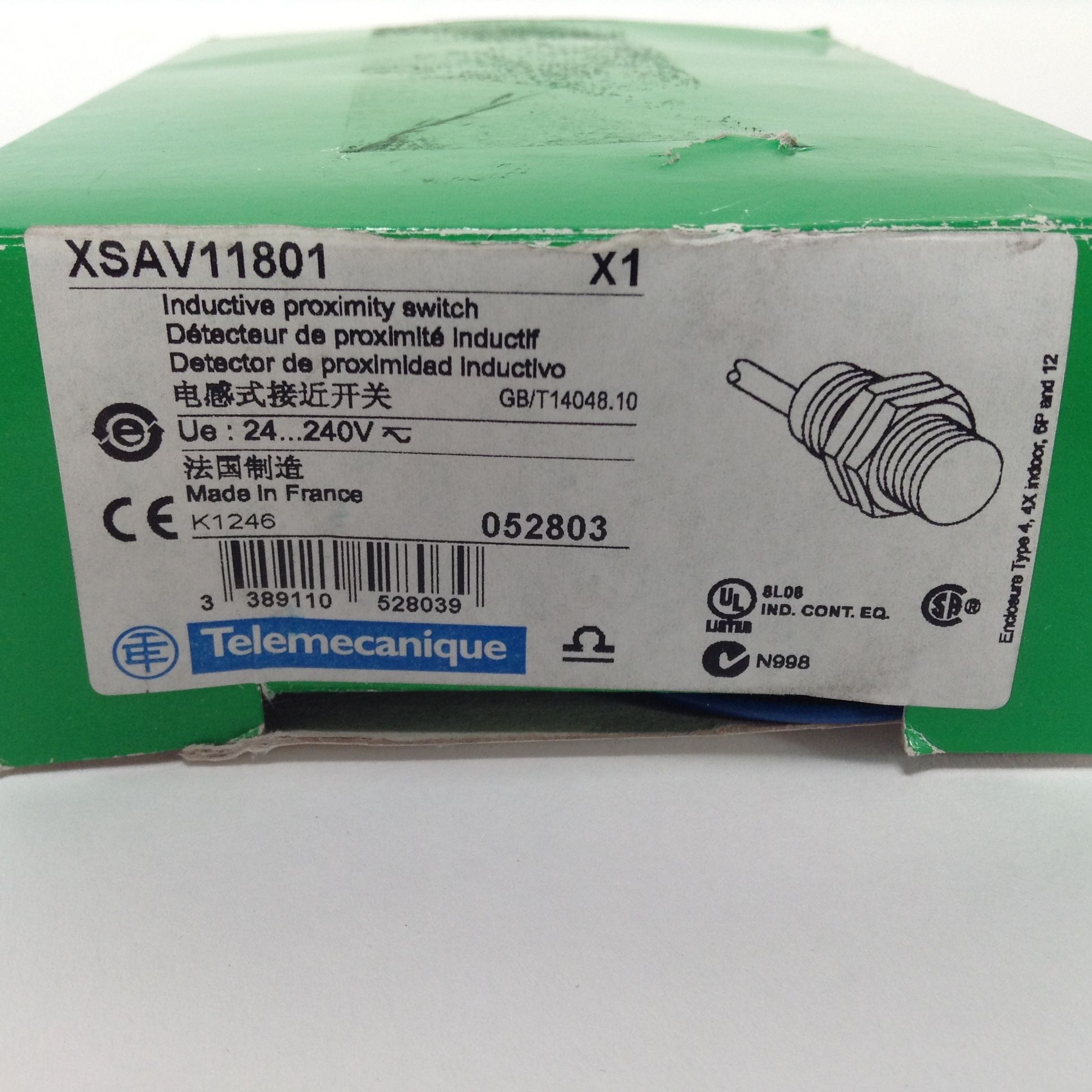 Telemecanique XSAV11801 Inductive proximity switch XSA-V11801 NFP