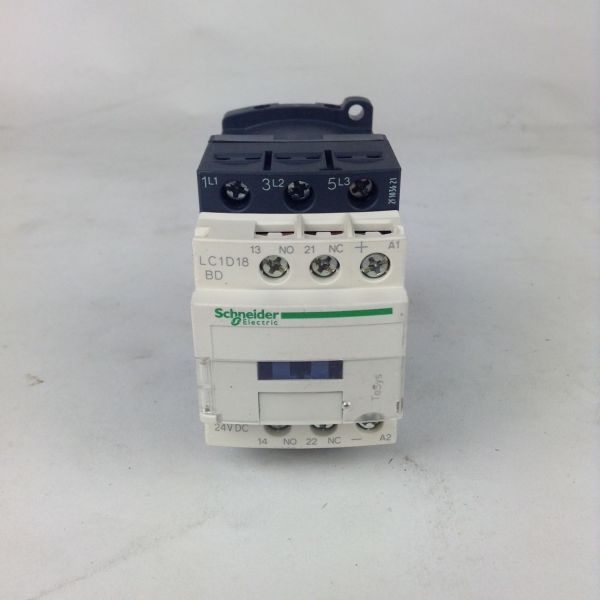 Schneider LC1D18BD, 3-Pole 24VDC Contactor 32A Used