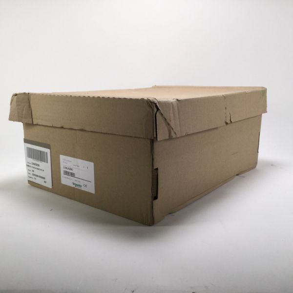 Schneider Electric LV429290 compact Plug-in base kit New NFP