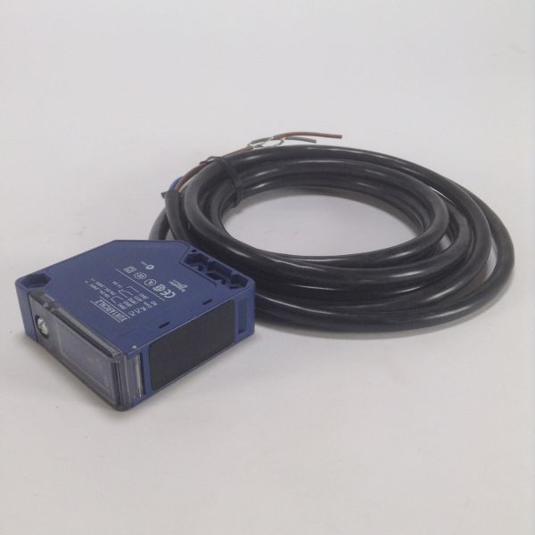 Telemecanique XUK1ARCNL2 Photo-electric sensor reflex New NMP