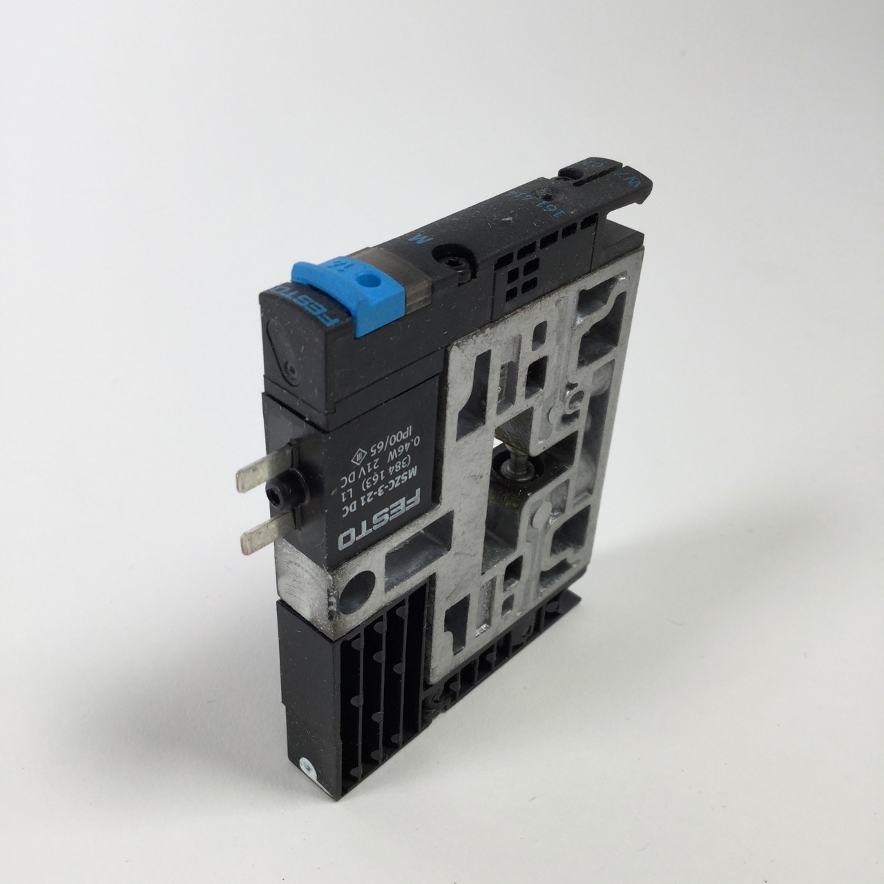 Festo CPV10-M1H-5LS-M7 Air solenoid valve 161414 W802 Magnetventil New NFP