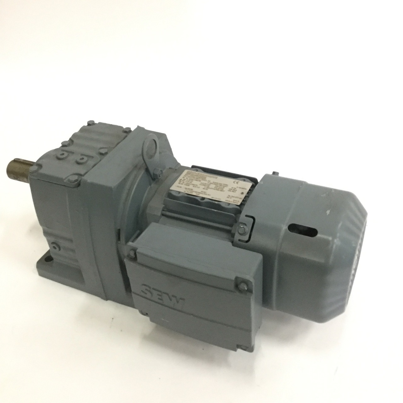 Sew R47/DRS71S4BE05 Gearmotor reducer 1380rpm 0,37kw i:32,28 New NMP