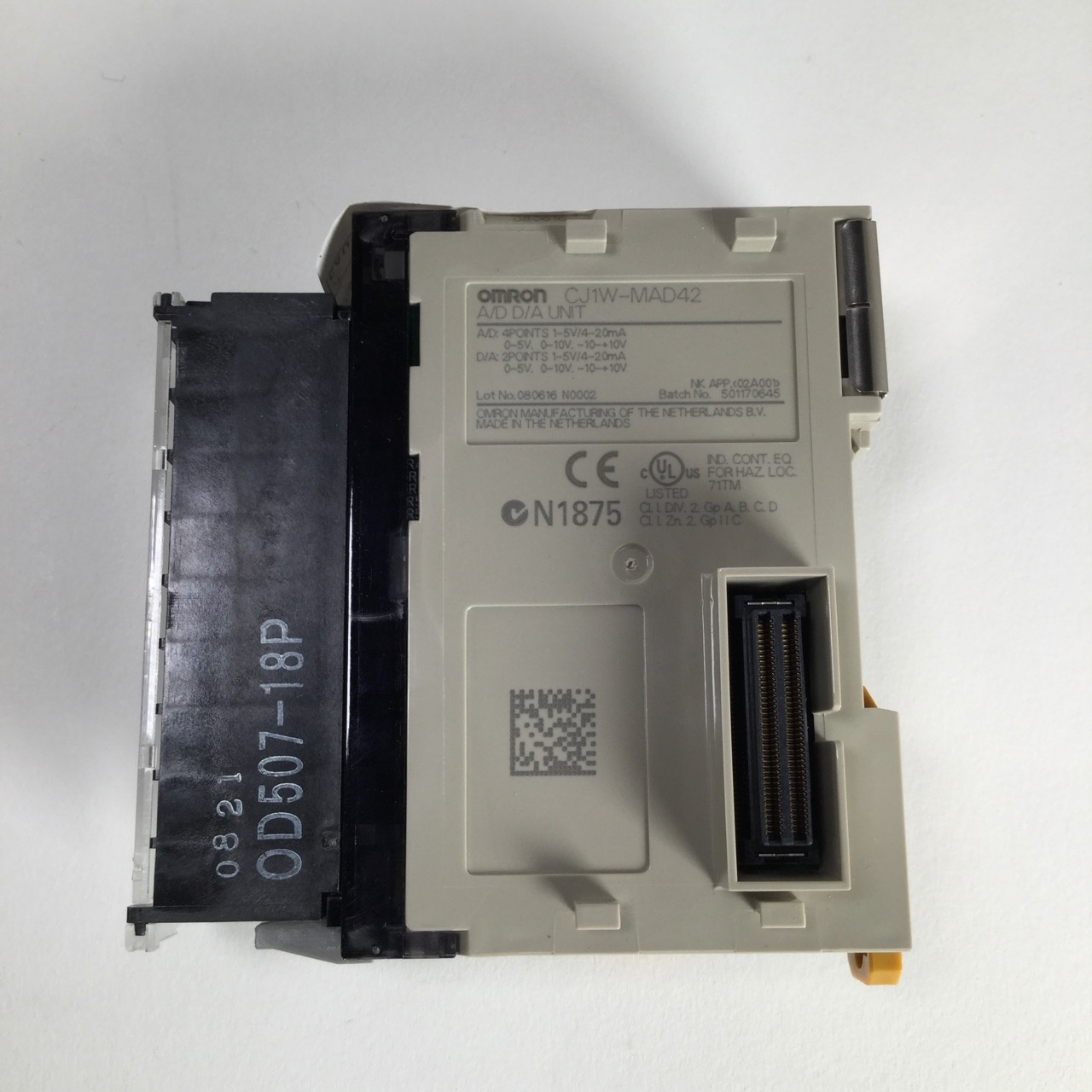 Omron CJ1W-MAD42 A/D D/A unit module CJ1W MAD42 New NFP