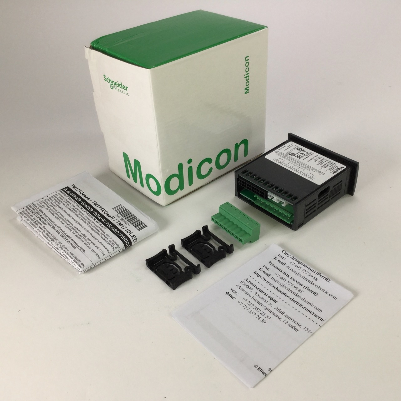 Schneider Electric TM171OF22R Controller Modicon M171 New NFP