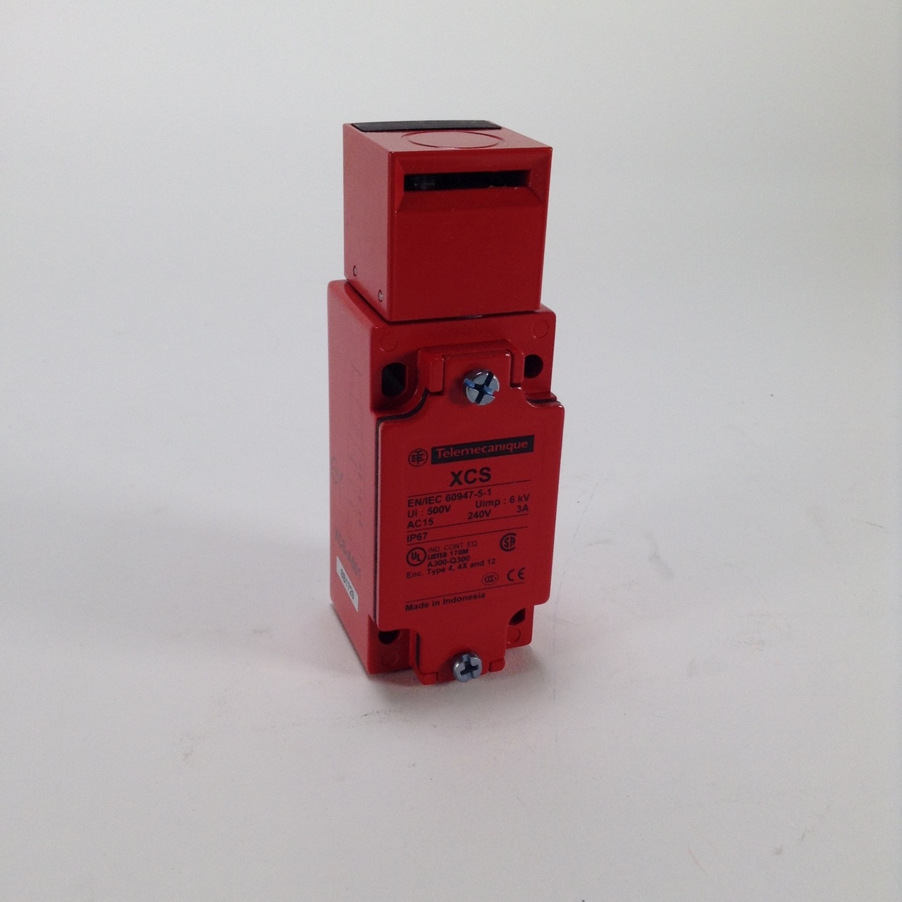 Telemecanique XCSA501 Safety limit switch XCS 071885 Endschalter New NFP